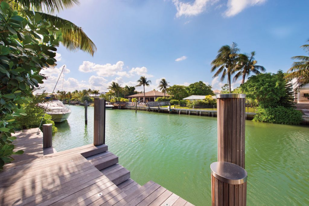 Island chic - Key Biscayne Magazine