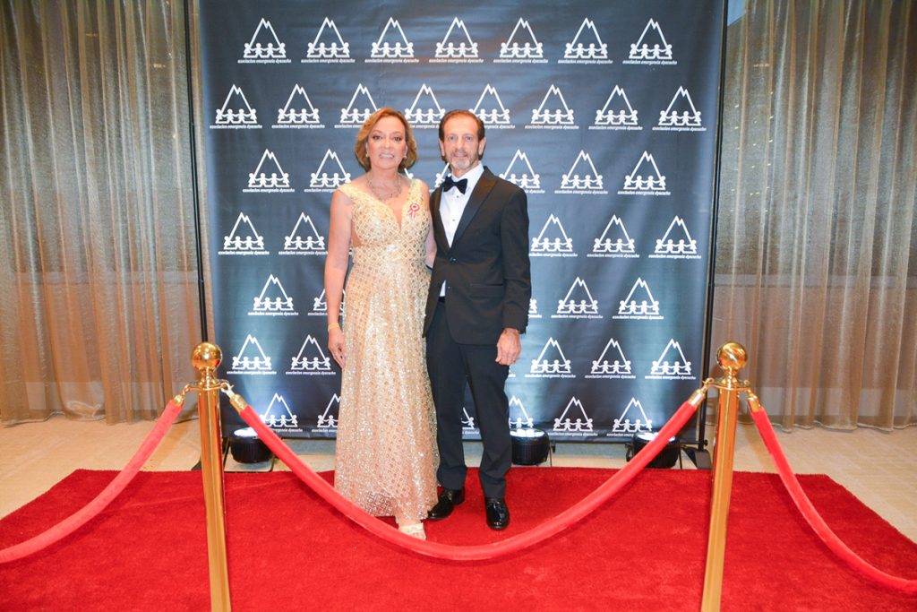 Island Hop - Key Biscayne Magazine